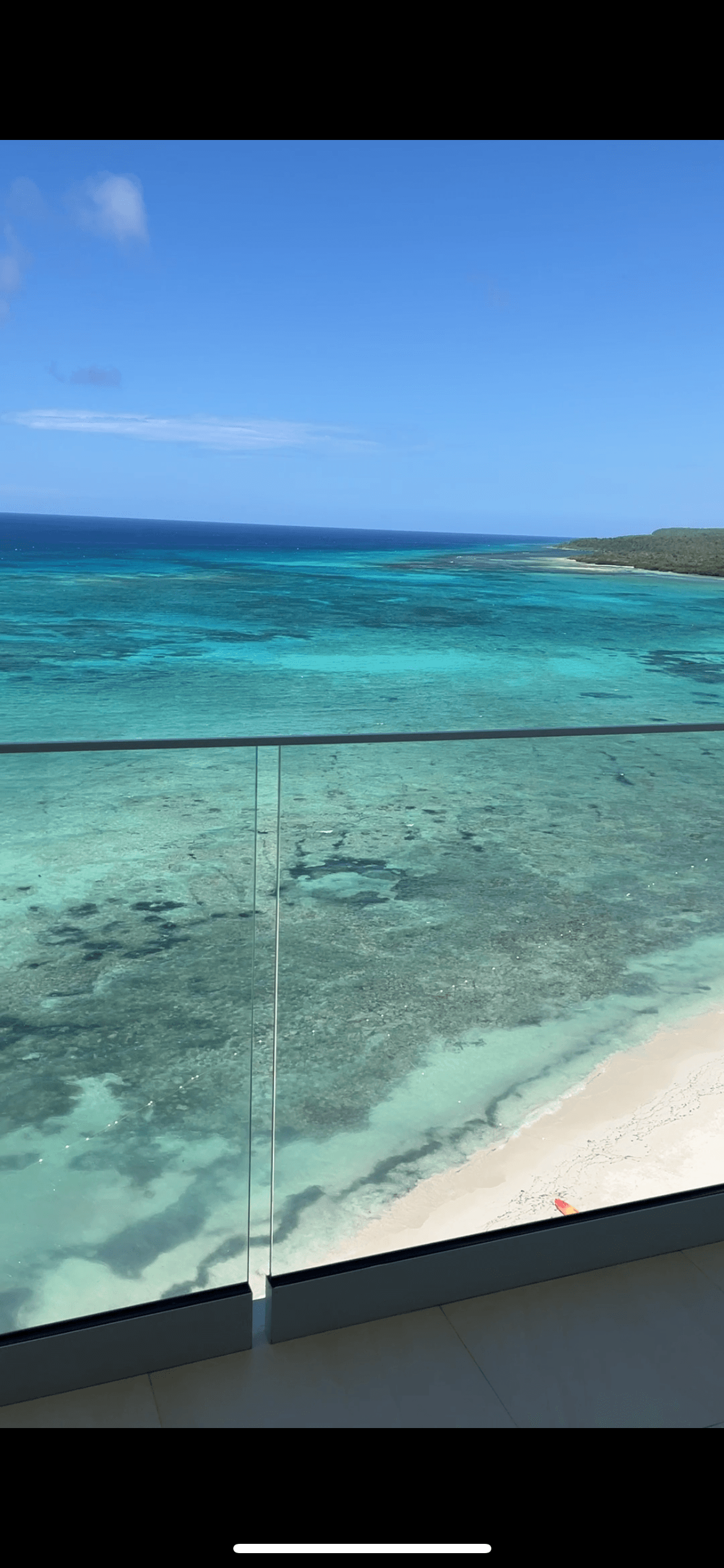 Lyrik Mitchell | Fora Travel